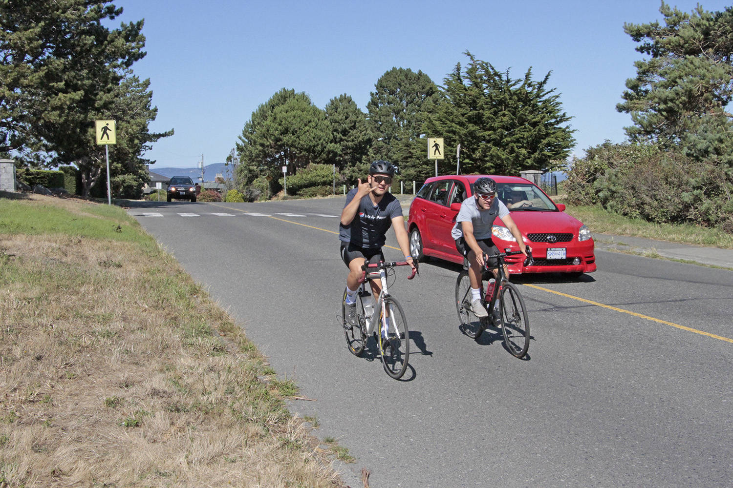 Oak Bay lowers speed limit to 30 km/h along proposed bikeway route ...