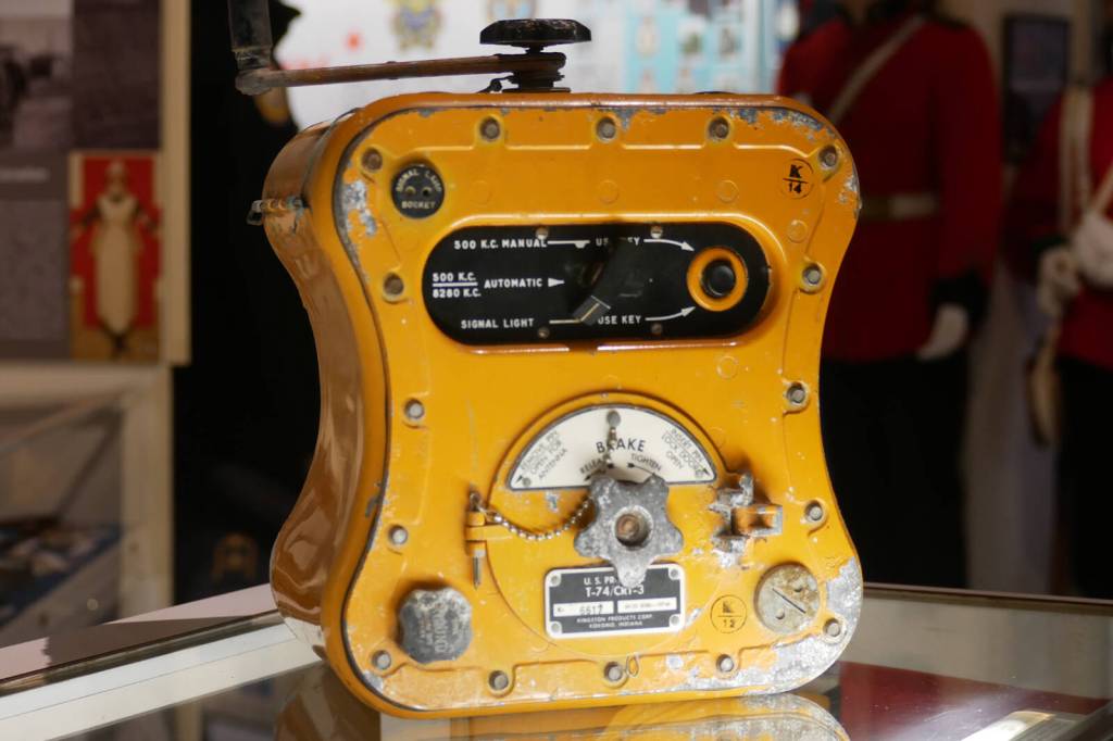 Hand-cranked, kite-carried radio saved downed air crews in Second World ...